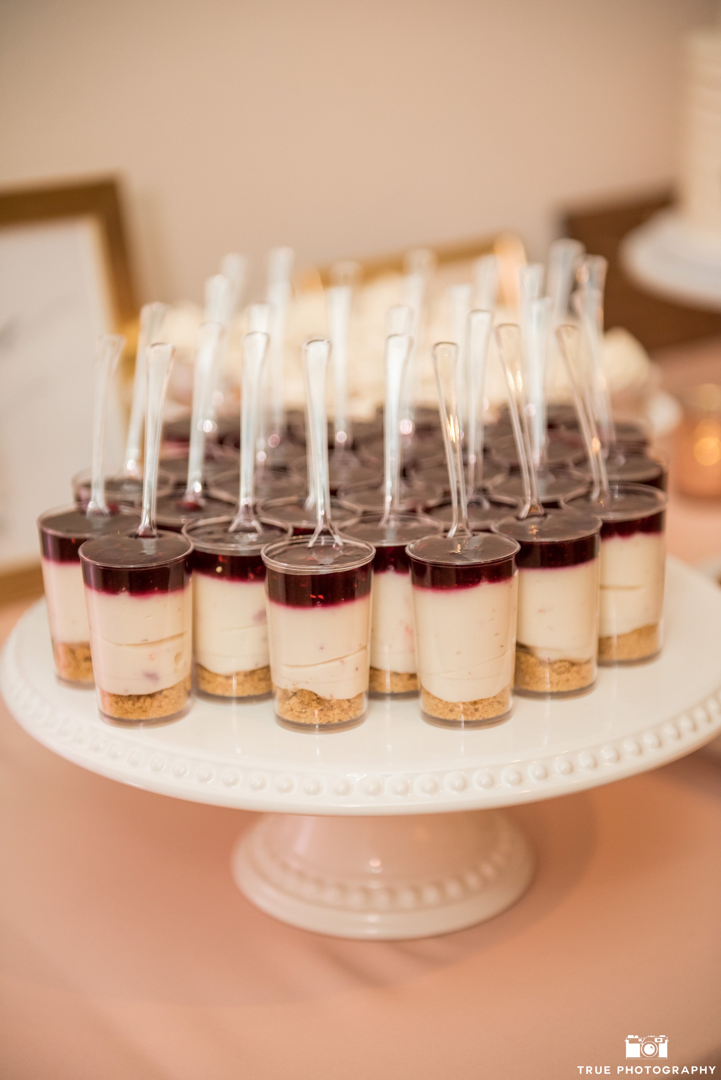 mini cheesecake dessert table